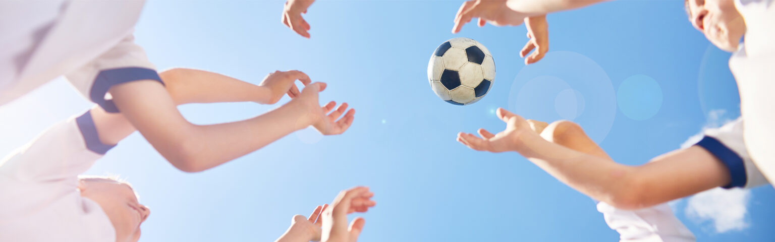 Year 1 and 2 Multiskills (Throwing and Catching) Lesson 1 | Off The Canvas